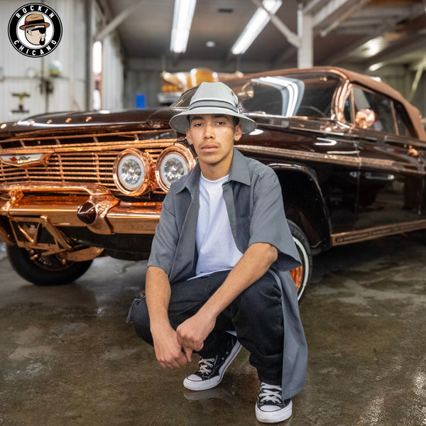 SOLID COLOR SHORT SLEEVE BUTTON UP SHIRT- CHARCOAL – Rockin Chicano