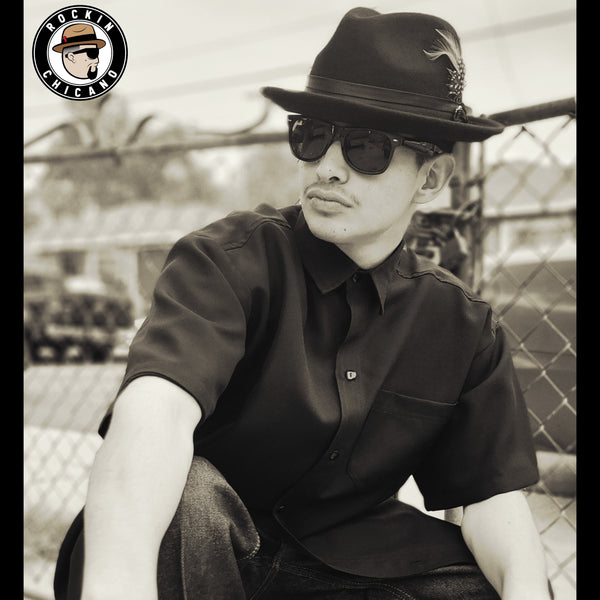 SOLID COLOR SHORT SLEEVE BUTTON UP SHIRT- BLACK – Rockin Chicano